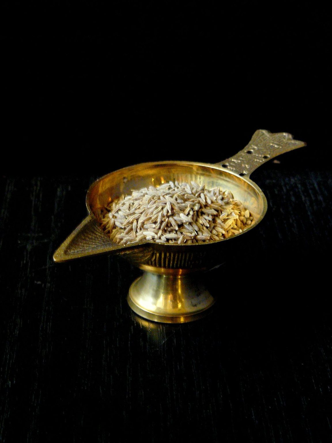 Bandhakopir Torkari (Bengali Cabbage, Potato and Peas Curry) - The ...